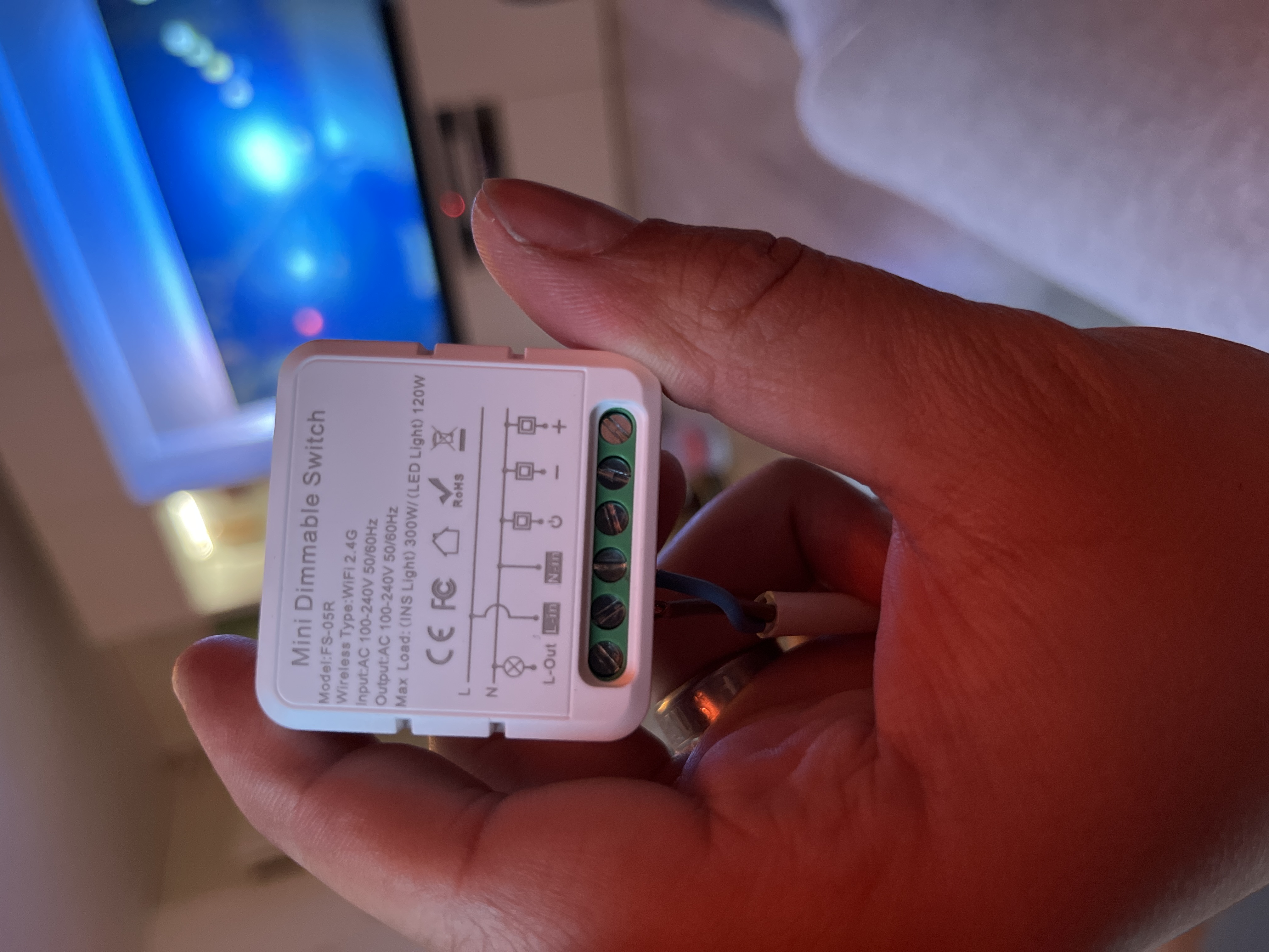 Hoe moet ik deze dimmer aansluiten? - GoeieVraag